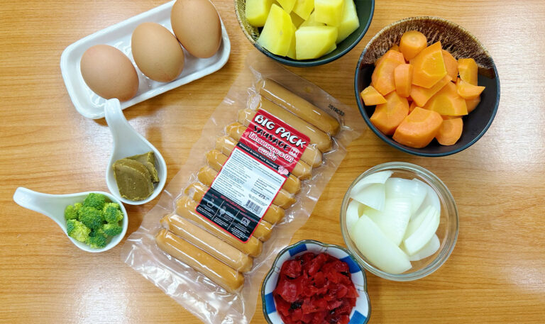 Japanese Sausage Curry Rice with Scrambled Eggs – Easy Recipe